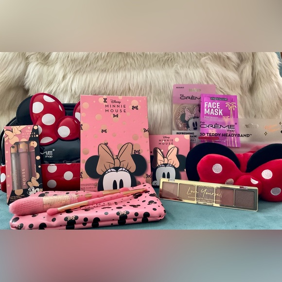 Makeup Revolution | Makeup | Minnie Mouse Beauty Set | Poshmark